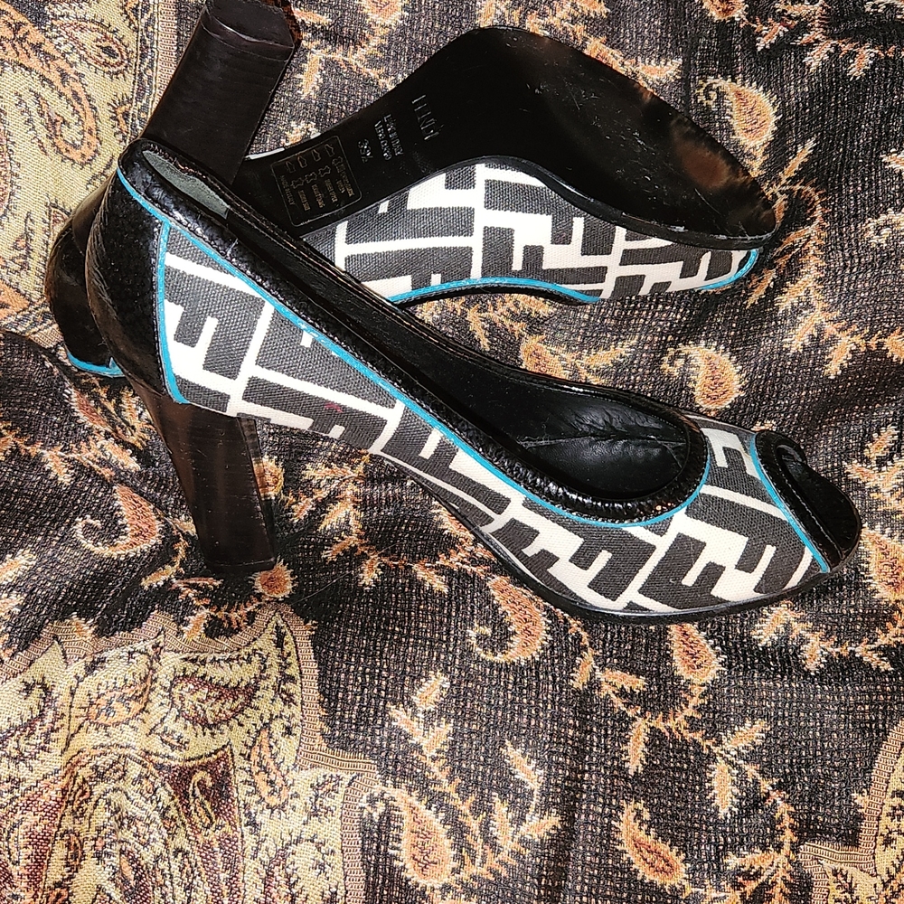 Fendi Signature Shoes - Gem